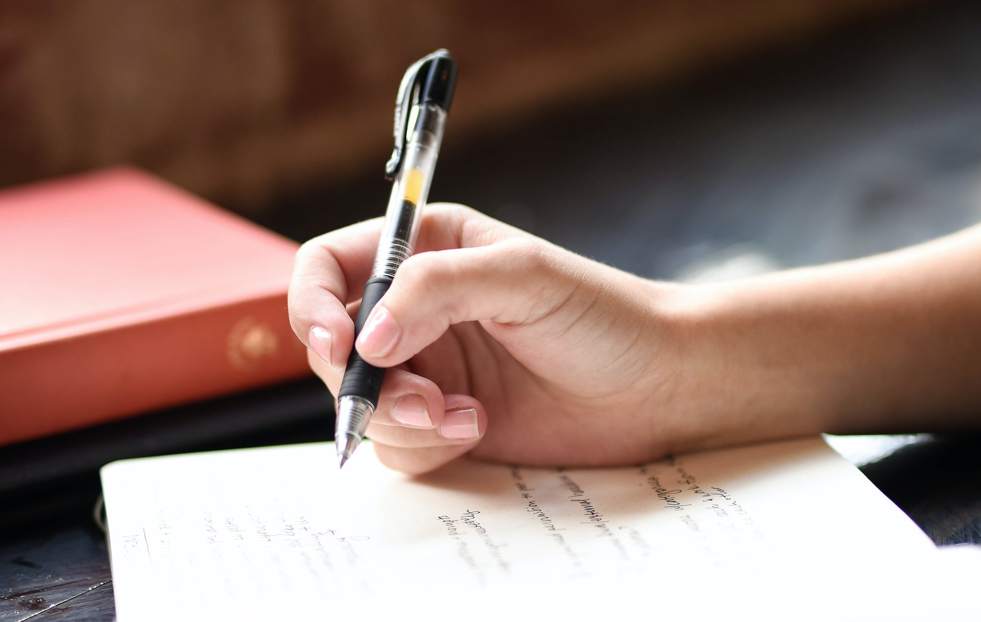 Legal Writing Tip: Punctuation Around Parentheses - TypeLaw